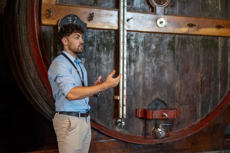 Porto City Full Day Minibus Tour, Wine Tasting & Six Brigdes - FAQ