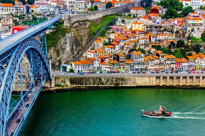 Porto City Tour Full Day with Lunch and Six Bridges Cruise - Private basis - Exploring Porto in Depth: What You Can Expect