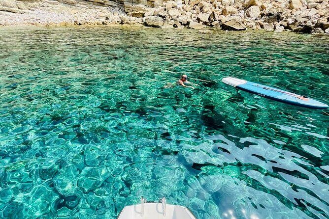 Porto Conte Half-day catamaran tour with aperitif - FAQ