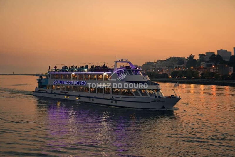 Porto: Cruise with Dinner & Live Music - Key Points