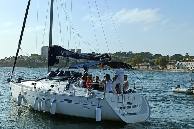 Porto: Cruzeiro privado rio douro até 8 pessoas com wine tasting - Key Points