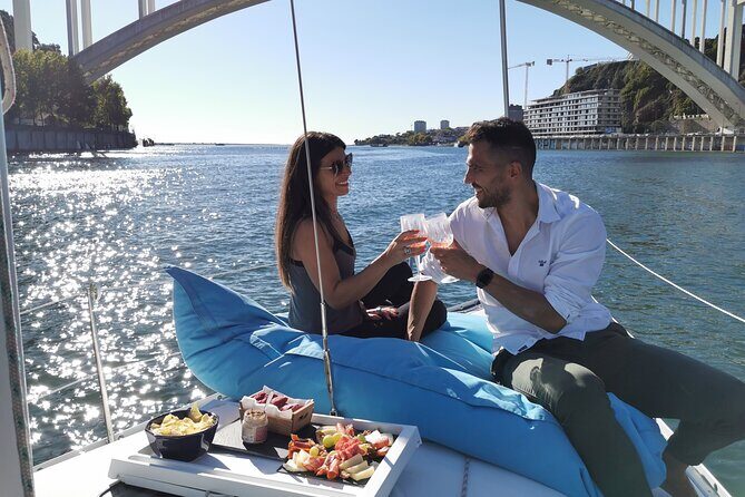 Porto: Cruzeiro privado rio douro até 8 pessoas com wine tasting - Why This Tour Stands Out