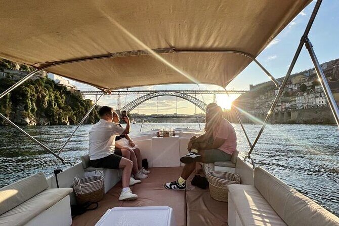 Porto: Douro River Boat Cruise with Port Wine and Snacks - Key Points