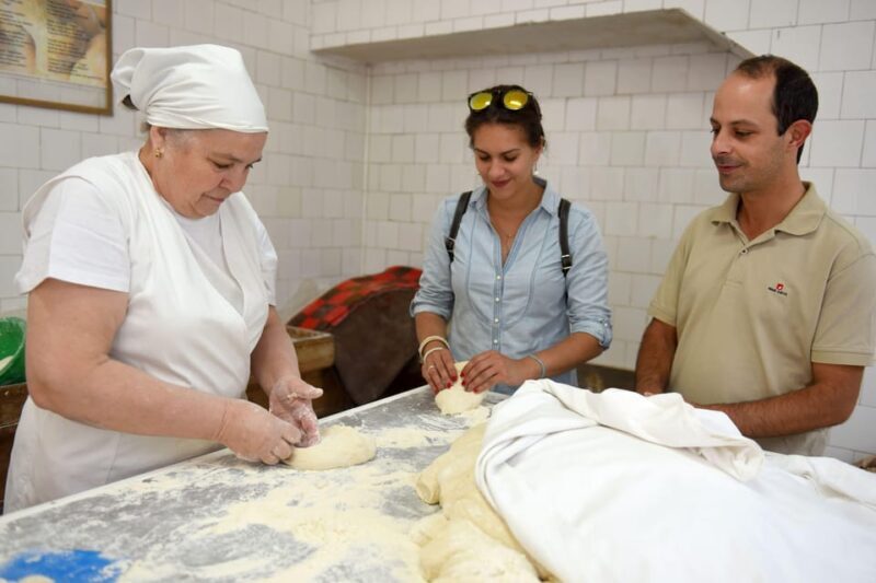 Porto: Douro Valley Day Trip with Lunch and Favaios Village - FAQ