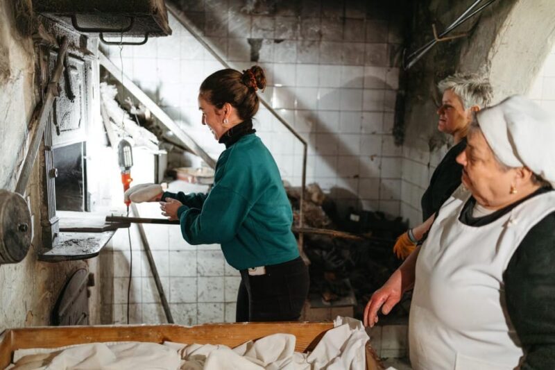 Porto: Douro Valley Tour with 2 Wineries, Lunch and Cruise - FAQs