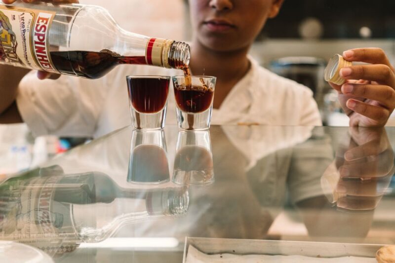 Porto: Evening Local Food Crawl with Drink Pairings - Key Points