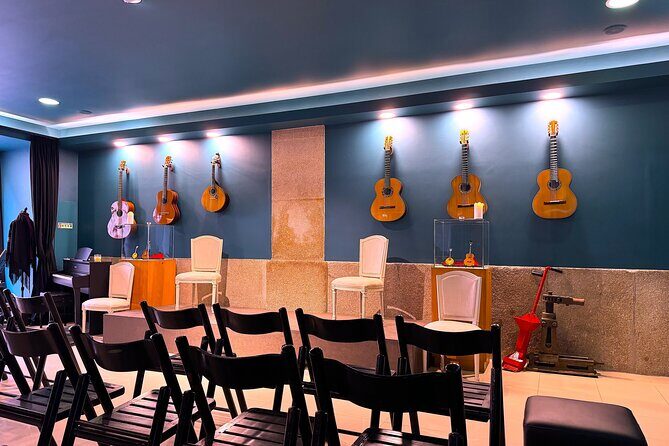 Porto : Fado and Porto Wine Show at the Trinity Noble Hall - Key Points