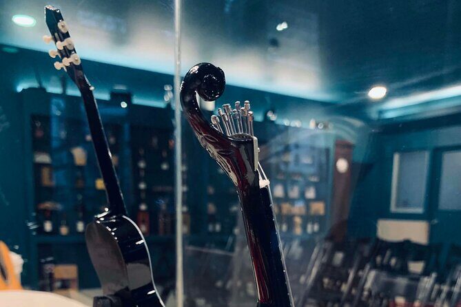 Porto : Fado and Porto Wine Show at the Trinity Noble Hall - FAQs