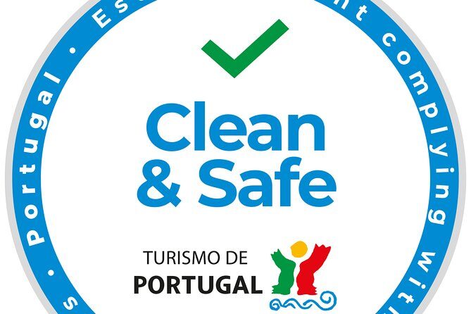 Porto Half-Day Private Tour with Tuk Tuk and Lello Bookstore - VIP Entry to Livraria Lello