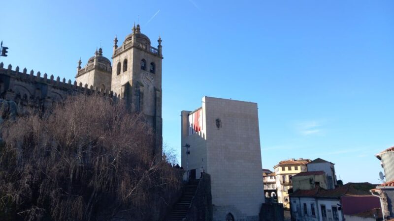 Porto Historic Center: Private Walking Tour & Cathedral - Discovering Porto’s Main Sights: A Detailed Walkthrough