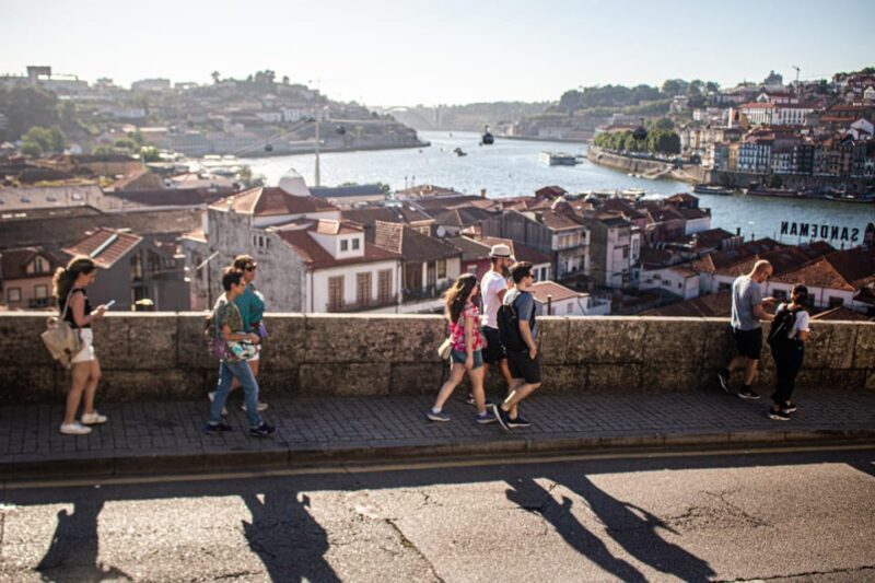 Porto: History & Lengends walking tour - Key Points
