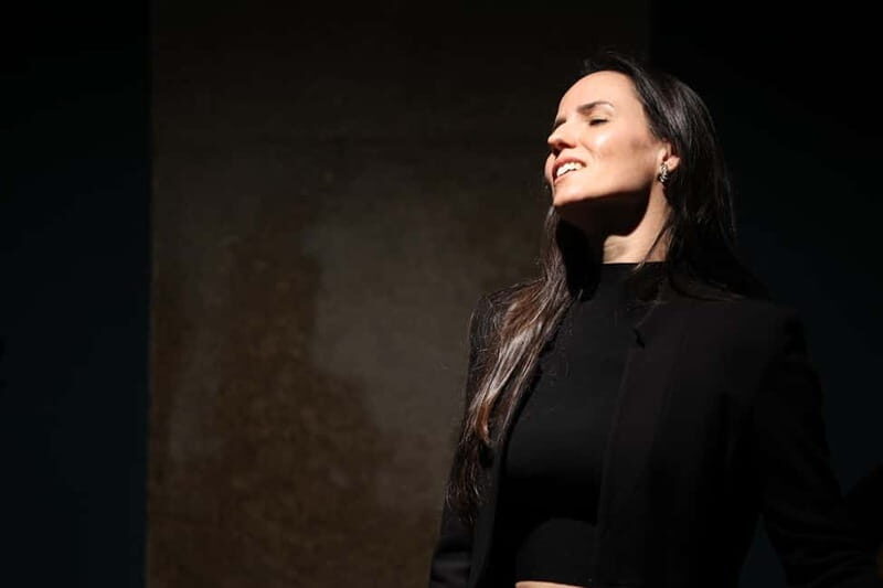 Porto: Intimate Fado Show & Port Wine in Trindade Noble Hall - What to Expect from This Porto Fado Show