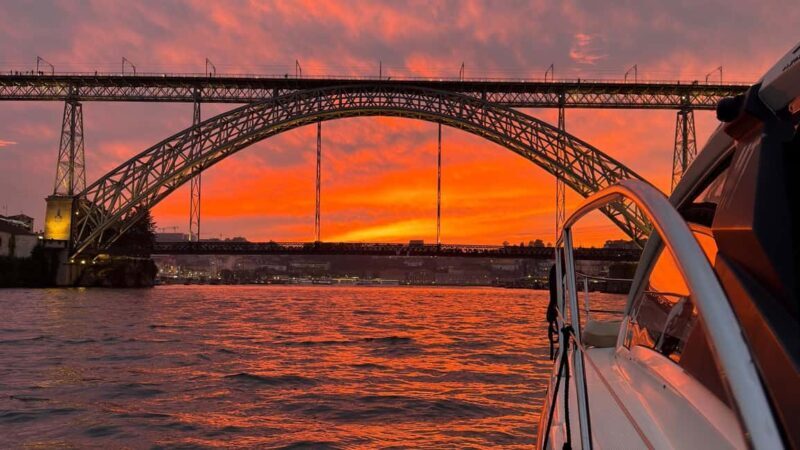 Porto: Luxury 6 Bridges Yacht Cruise with Wine & Snacks - Key Points