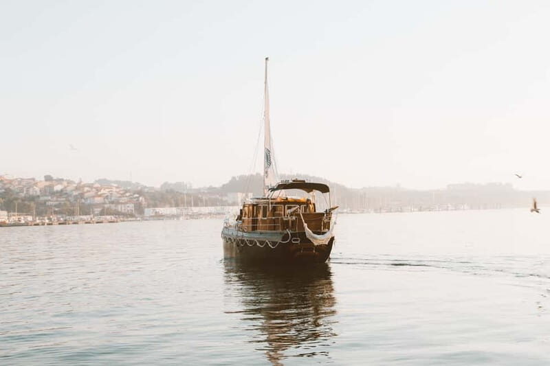 Porto : Party on Private Boat (1-10px) - The Sum Up