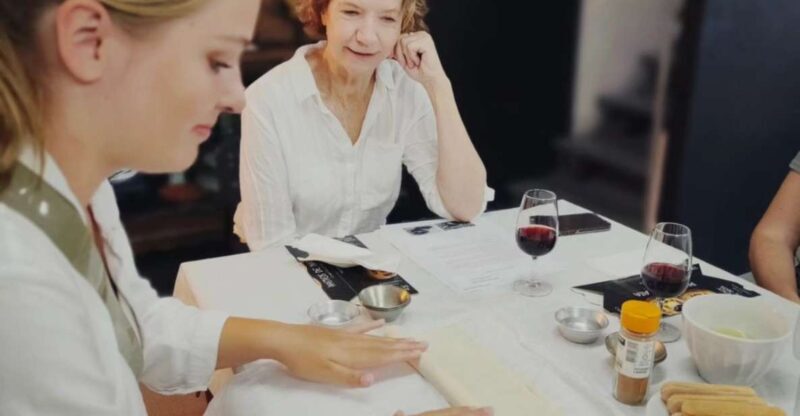 Porto: Pastel de Nata Cooking Class with Port Wine - Sé - Location and Setting: The Perfect Creative Environment