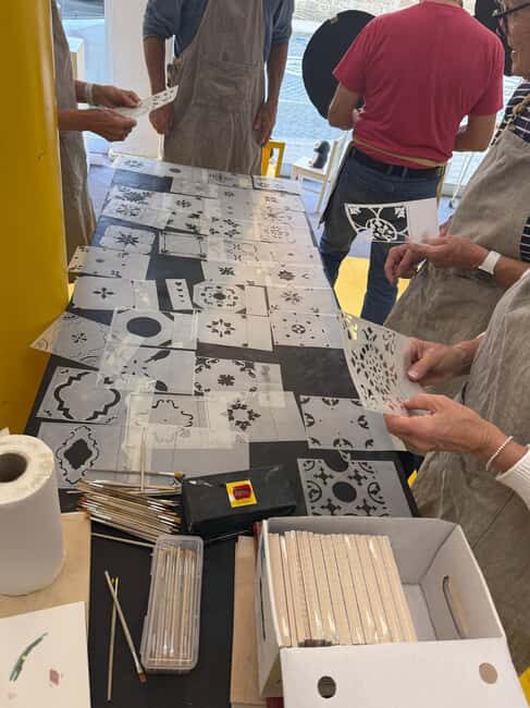 Porto: Portuguese Azulejo Tile Painting Workshop with Wine - What to Expect During the Workshop