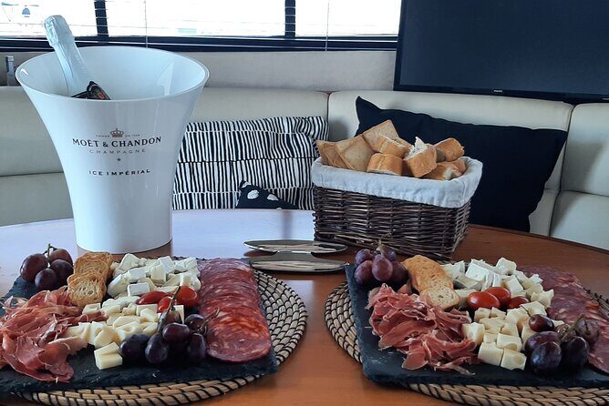 PORTO : Premium Yacht Tour 6 Bridges & Douro Estuary Reserve - The Real Deal: Experiences from Reviewers