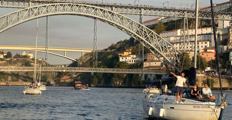 Porto: Private Douro River Charming Cruise w/wine tasting - Key Points
