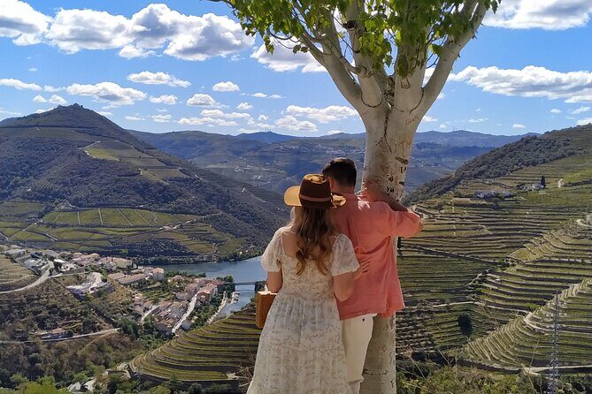 Porto: Private Douro Valley All Inclusive: Tastings, Lunch & Boat - Key Points