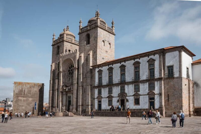 Porto: Private & Flexible Walking Tour in Historic Center - The Sum Up