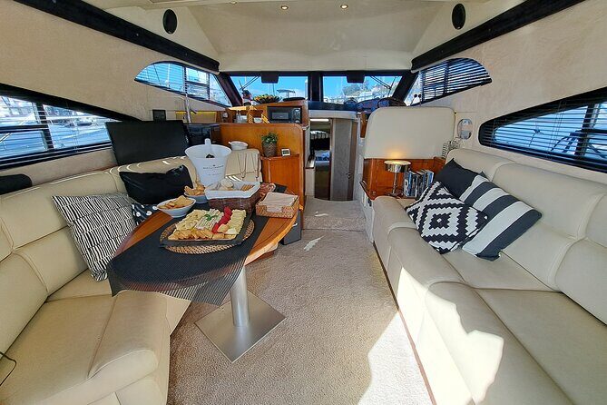 Porto: Private Tour on a Luxury Yacht on the Douro River - Key Points