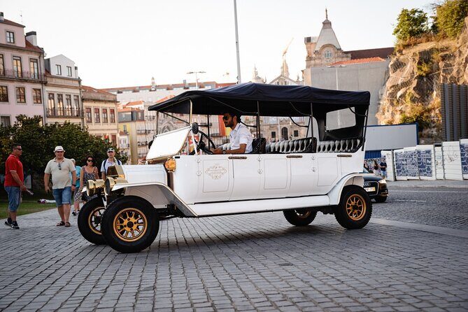 Porto: Private Tour to the Historic Center in a Classic Car - Key Points