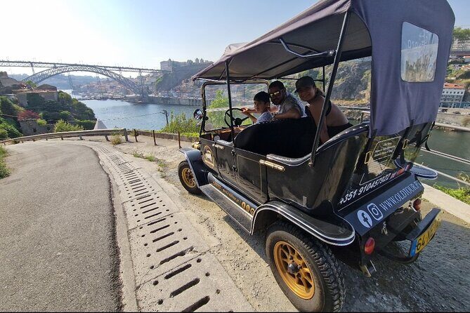 Porto: Private Tour to the Historic Center in a Classic Car - Practical Details and Considerations