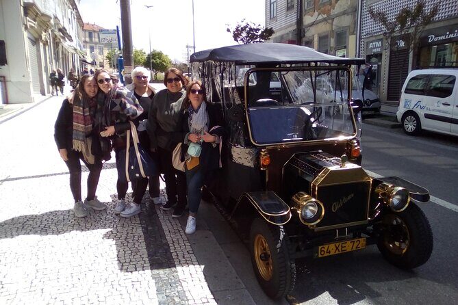 Porto: Private Tour to the Historic Center in a Classic Car - FAQ