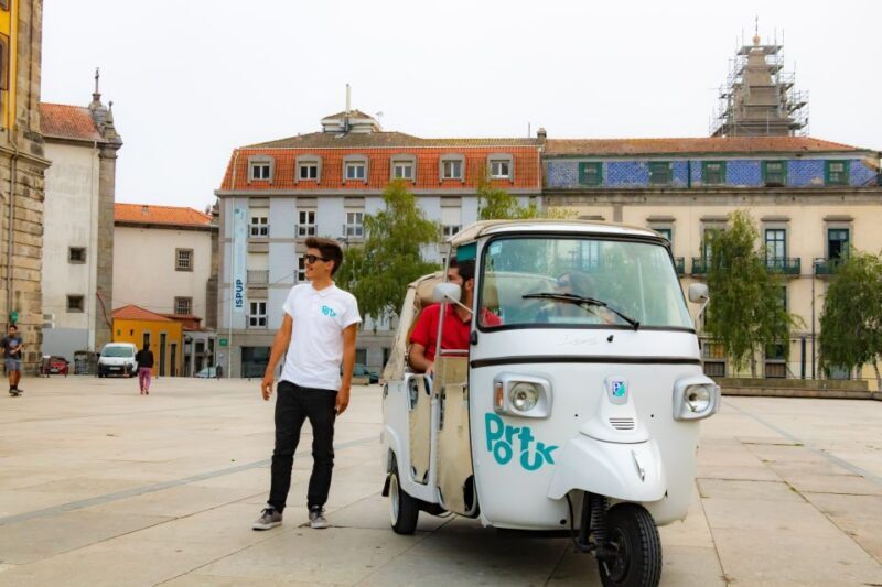 Porto: Private Tuk-Tuk Tour with Short Walks and Wine - Porto: Private Tuk-Tuk Tour with Short Walks and Wine