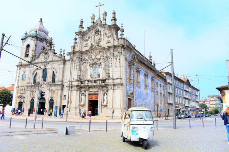 Porto: Private Tuk-Tuk Tour with Short Walks and Wine - The Sum Up