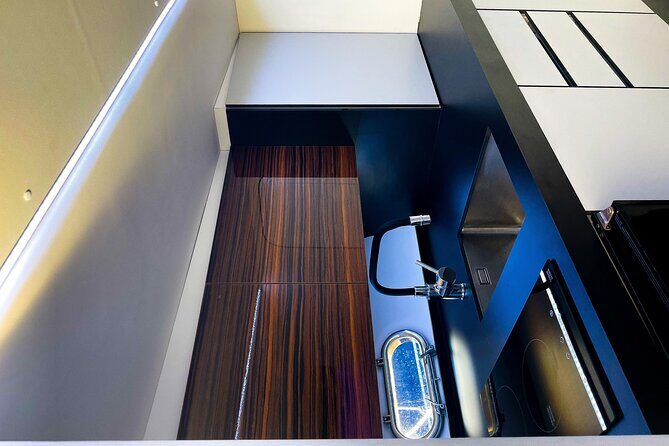 Porto: Private Yacht Cruise with Local Wine, Snacks and 6 Bridges - FAQs