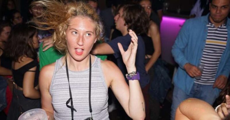 Porto: Pub Crawl with 6 Drinks and VIP Club Entry - Frequently Asked Questions