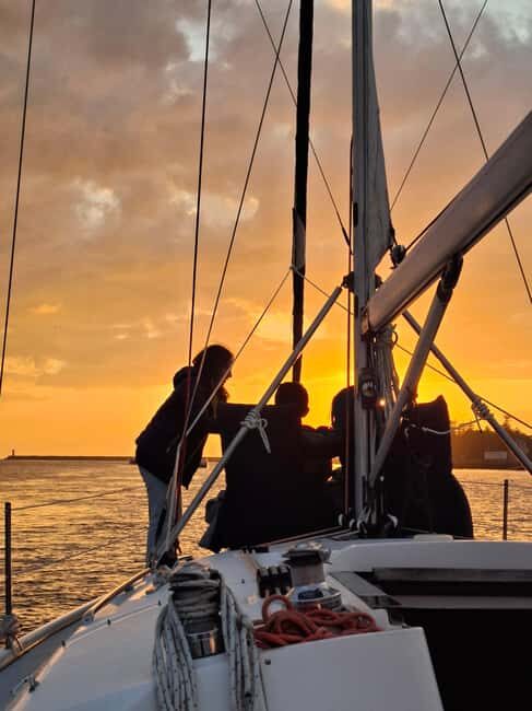 Porto shared Thullium Sailboat, enjoy magic sunset&open sail - FAQ