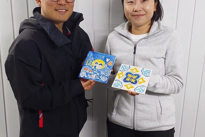 Porto: Tile Painting Workshop with Porto Wine (Sé do Porto) - Why Do Travelers Love It?