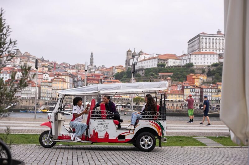 Porto Tour: One tour, a thousand stories by tuk tuk - 3 hours - FAQ