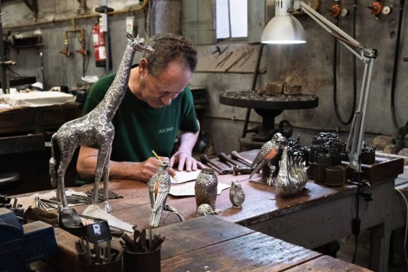 Porto: Tour to the world of silver in a century-old workshop - Key Points