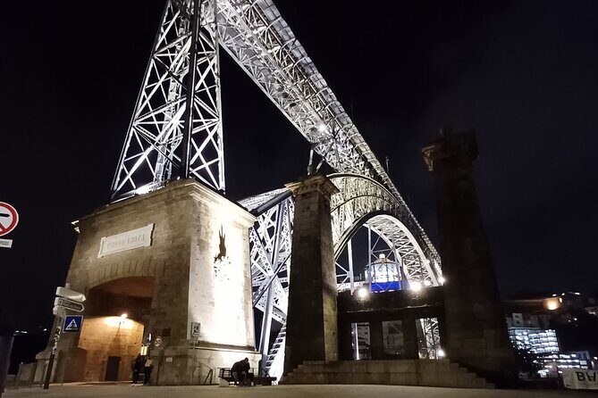 Porto, unveiling the city | walking tour | city gems - FAQ