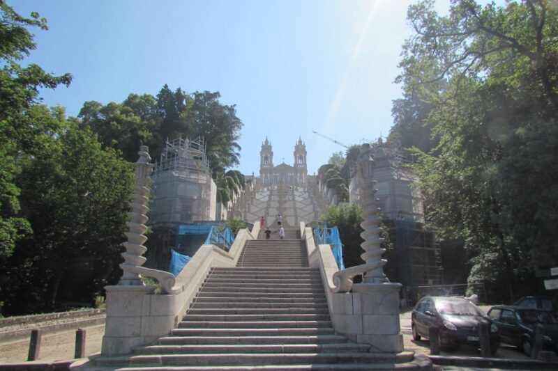 Porto:Braga & Guimarães Small-Group Full Day Tour with lunch - FAQ