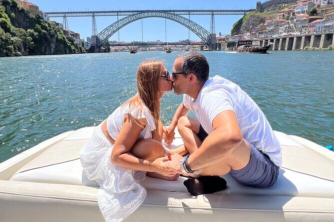 Porto:Passeio Barco no Rio Douro com Vinho do Porto e snacks 1-6 - FAQ