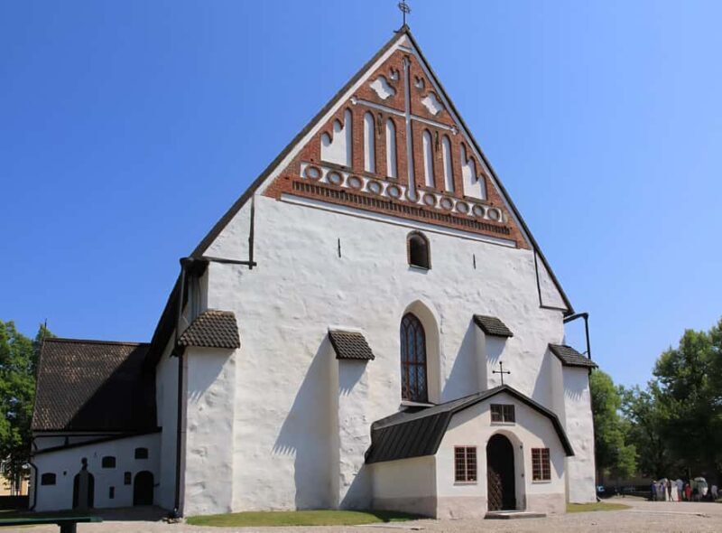 Porvoo Old Town&Riverside Heritage Guided Tour from Helsinki - What to Expect at Each Stop