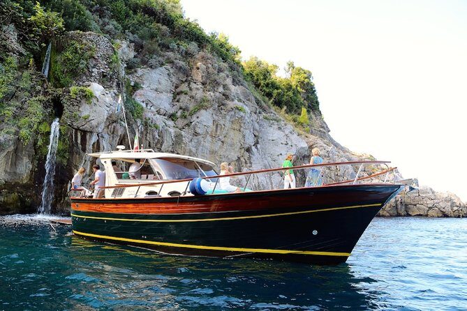Positano & Amalfi Boat Tour from Sorrento: Swim & Light Lunch - FAQ