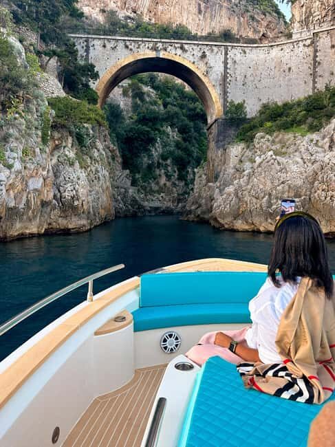 Positano: Shared Sunset Cruise - The Itinerary in Detail