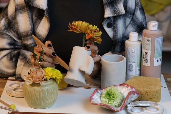 Pottery Workshop and Wine  Barcelona - What this pottery workshop offers