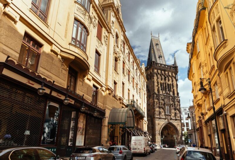 Prague: 1.5-Hour Private Kick-Start Tour with a Local - Introduction