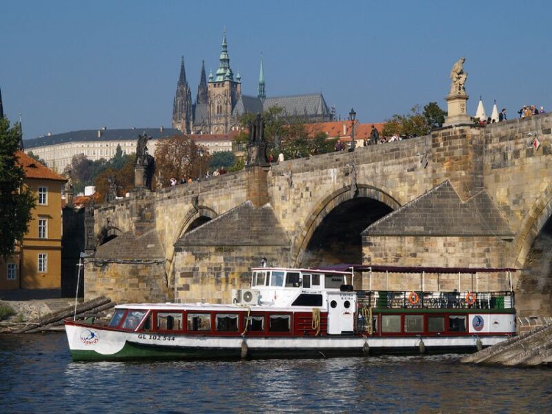 Prague: 2-Hour Lunch Cruise on the Vltava River - FAQ