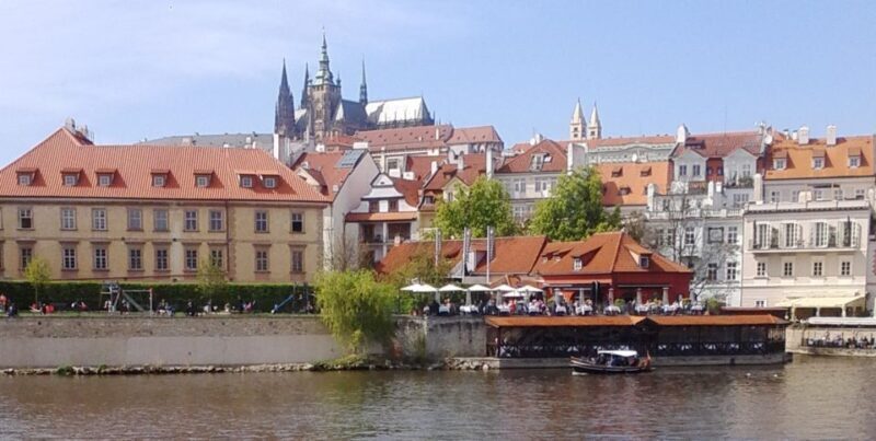 Prague: 3-hour Evening River Cruise with Dinner - An In-Depth Look at the Prague Evening River Cruise