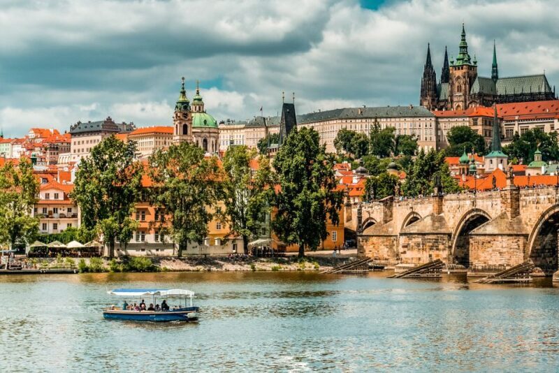 Prague: 45-Minute Sightseeing Cruise to Devil's Channel - Key Points