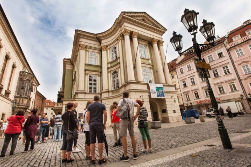 Prague: 6-Hour City Tour including Cruise and Lunch - What About the Guides?