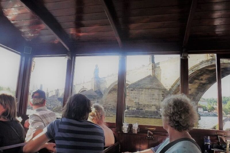 Prague: 6-Hour Tour with River Boat Cruise and Lunch - Discovering Prague’s Highlights in 6 Hours