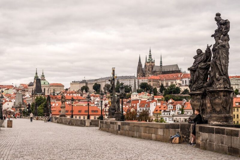 Prague: 6-Hour Tour with River Boat Cruise and Lunch - FAQ